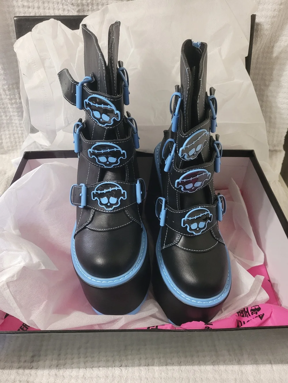 YRU | Shoes | Yru X Monster High Collab Dune Lo Frankie Stein Size 8 ...